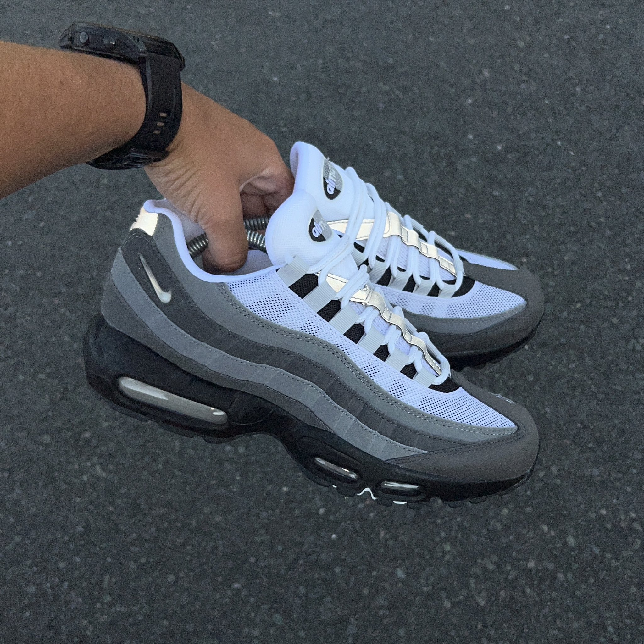 Bennetts on Twitter: "£140 | Nike Air Max 95 - Grey Jewel 🚨 https://t.co/X3y20Uw7gW" / Twitter