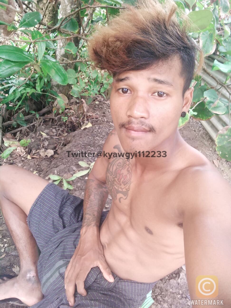 Kyaw Gyi On Twitter ရွာက အကြမ်းစင်တွေကြိုက်နှစ်သက်သူတွေအဖို့ Lee က