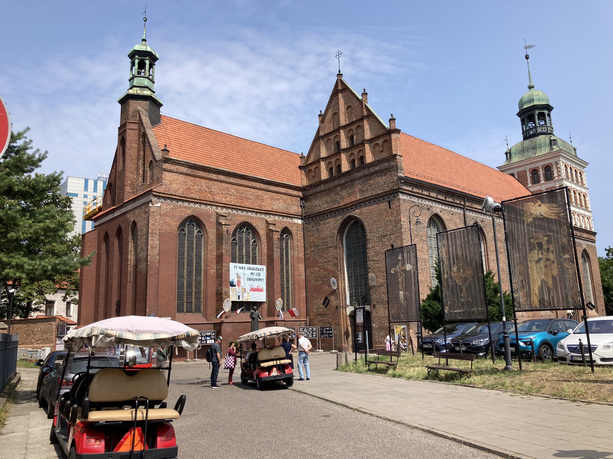 ヨーロッパ旅行 情報部 On Twitter グダンスク 🇵🇱ポーランド 。 昨日の風景より。 ③聖ブリジット教会 バシリカ。古代ローマに