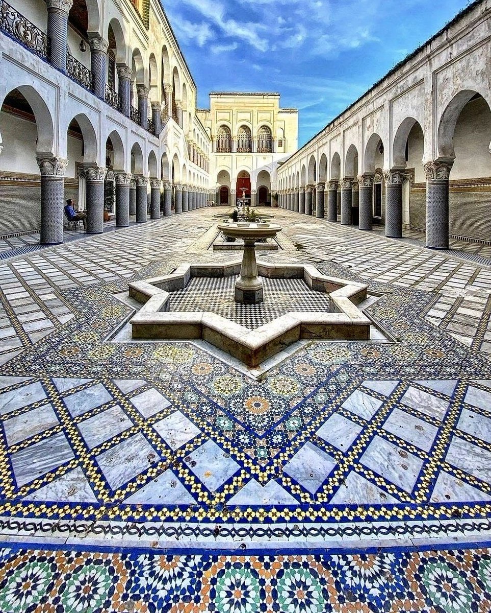 Moroccan design is all about colour, texture & fluid lines. It is a ...