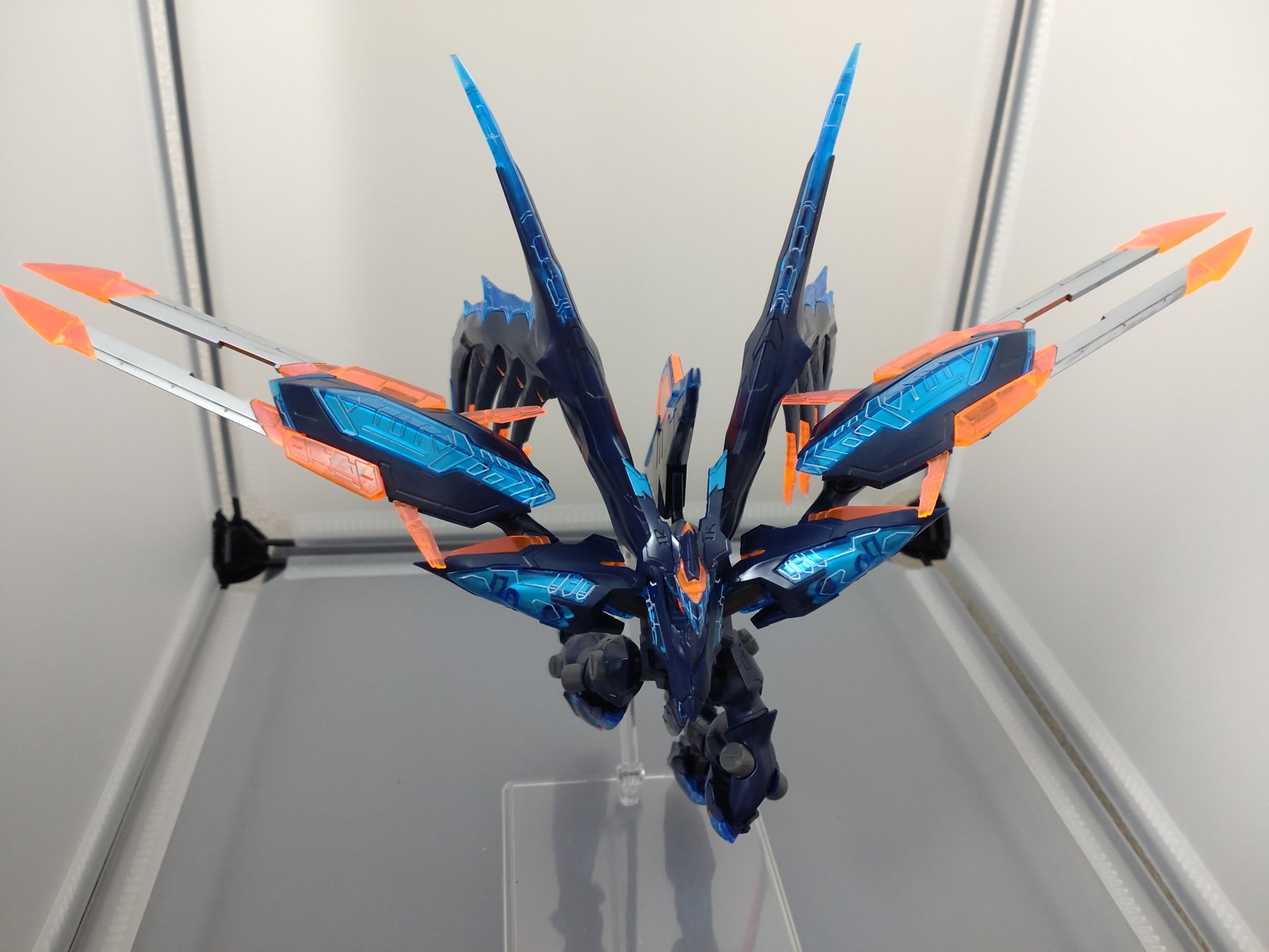 にしのうみ on Twitter: "MODEROIDマークアレス完成しました！ マークニヒト、マークザインと続き3体目のMODEROIDファフナーシリーズですね ニヒトやザインと違ってクリア ...