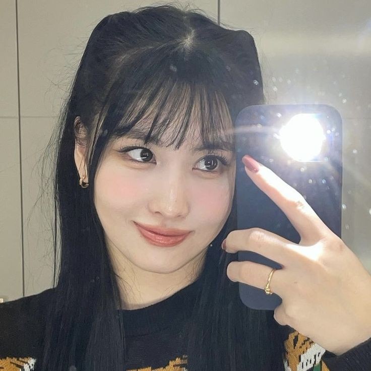 remi's au on Twitter: "= El Momazo Más Bueno del Mundo = AU #DAHMO M0m0 y D4hyun solían ser las ...