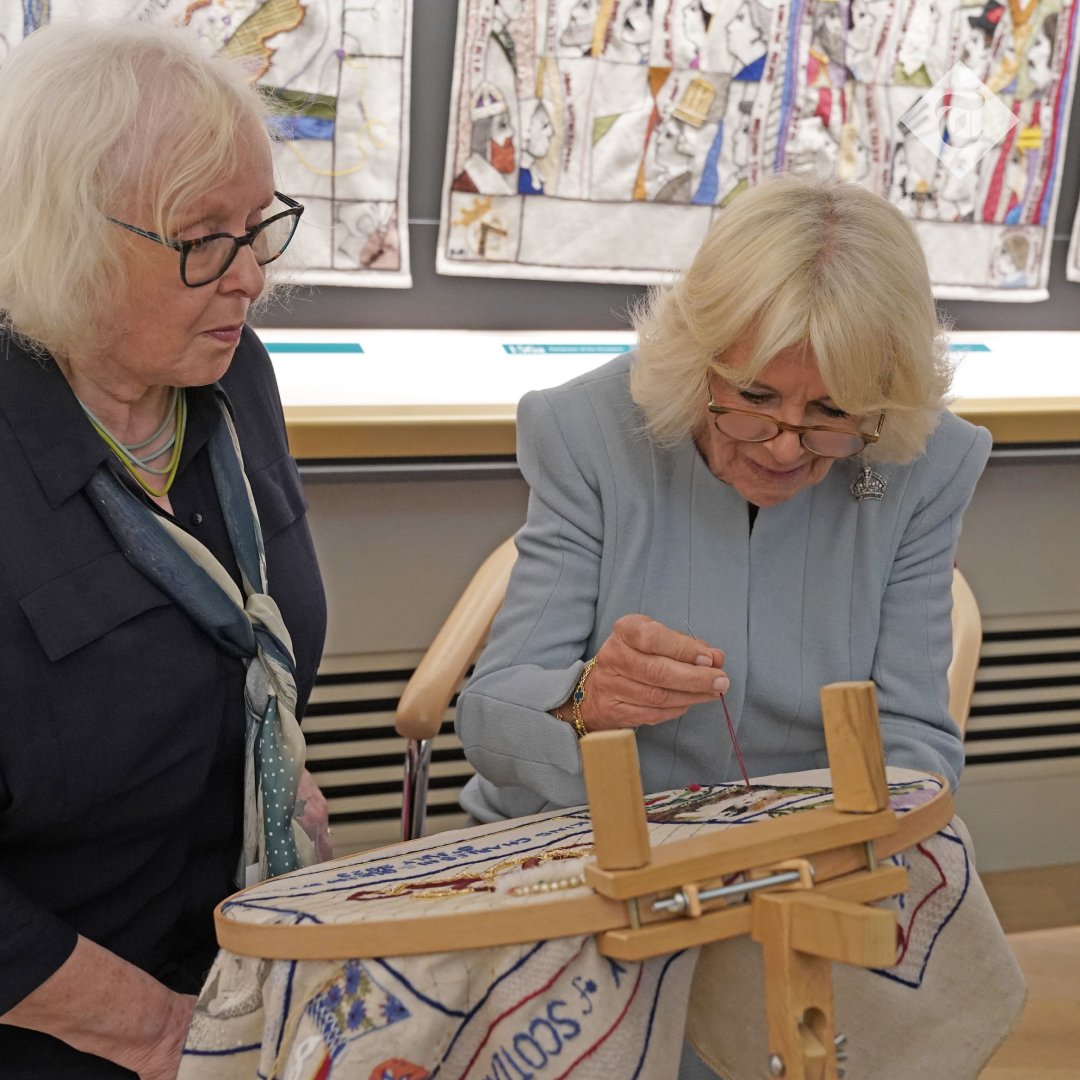 The Telegraph on Twitter: "🏴󠁧󠁢󠁳󠁣󠁴󠁿 Queen’s stitch in time brings Great Tapestry of Scotland up ...