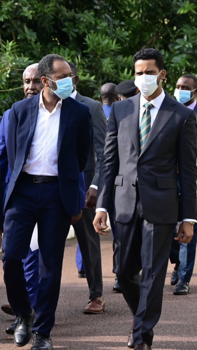 برأيك .. ايهما رئيس الوزراء .. وأيهما وزير الخارجية ؟؟؟ #قحت_لا_تمثلني ...