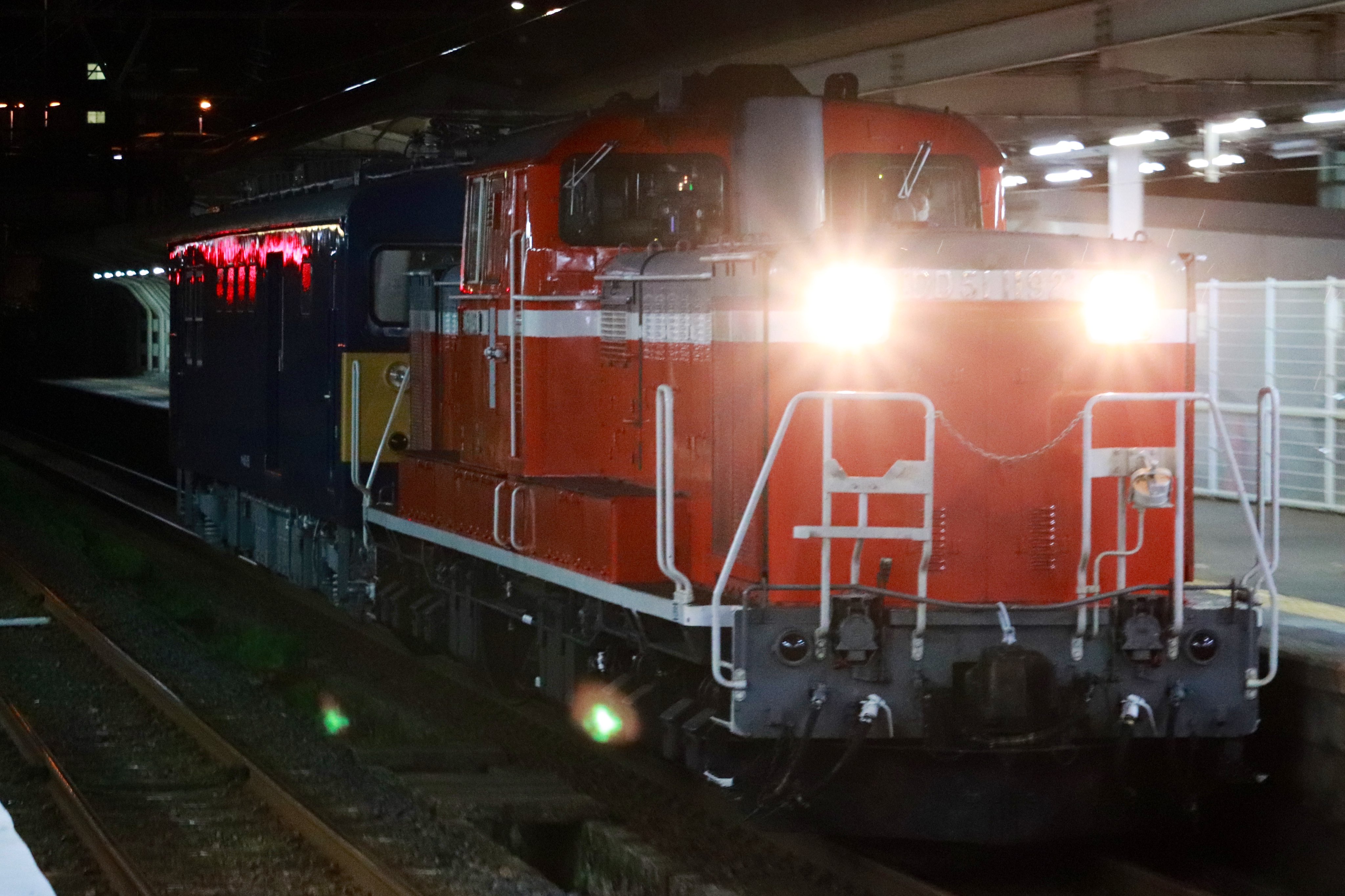 K.S. on Twitter: "2023/07/07 撮影 配9563レ DD51-1192+クモヤ145-1051 413系・415系廃車回送送込 20時33分武生駅通過 なんとか撮れた ...