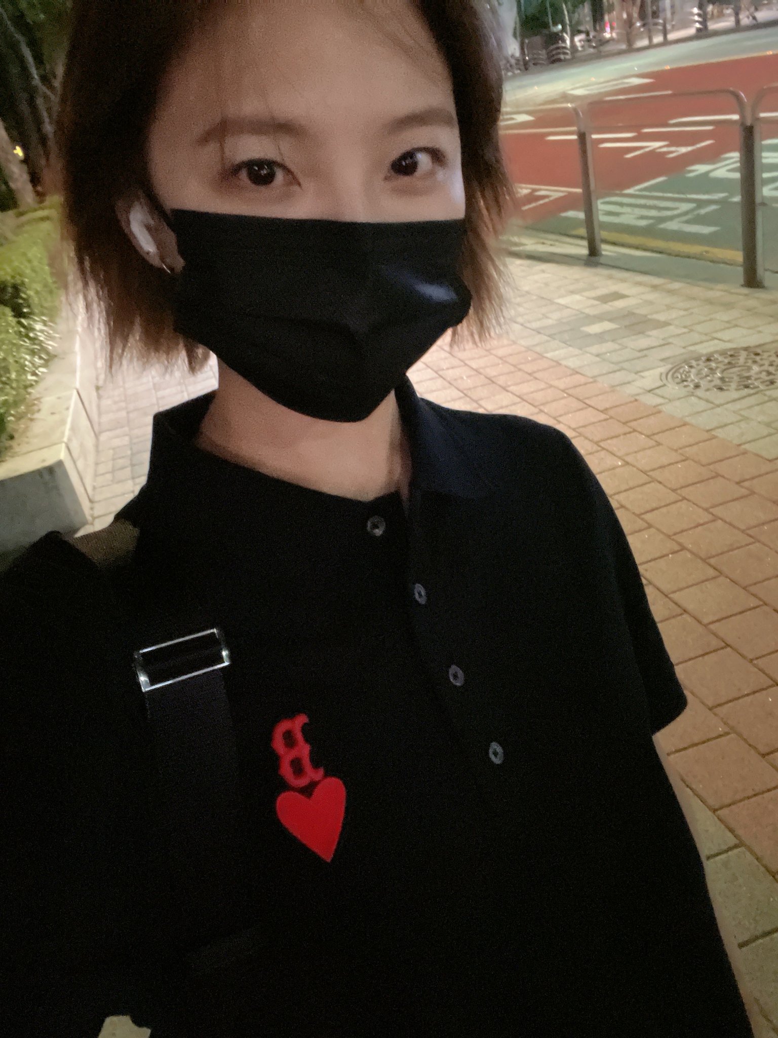 💭 on Twitter: "[230707 - 10:47PM] MS 🌝📸 - I walked a lot today (photo) - it was hot - that's ...