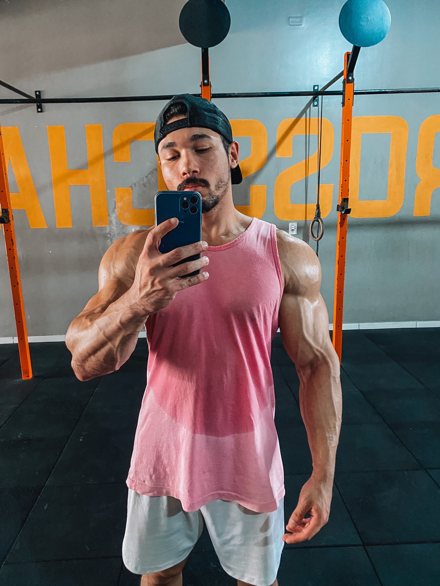 Douglas Sousa on Twitter: "⚠️Tem uma conta fake com o nome de JOSUE GOMEZ, CUIDADO! ⚠️There is a ...