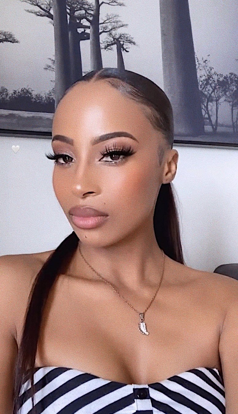 𝐸𝓈𝒾𝒽𝓁𝑒 𝒩. on Twitter: "🖤🤍 https://t.co/QMPTduppMS" / Twitter