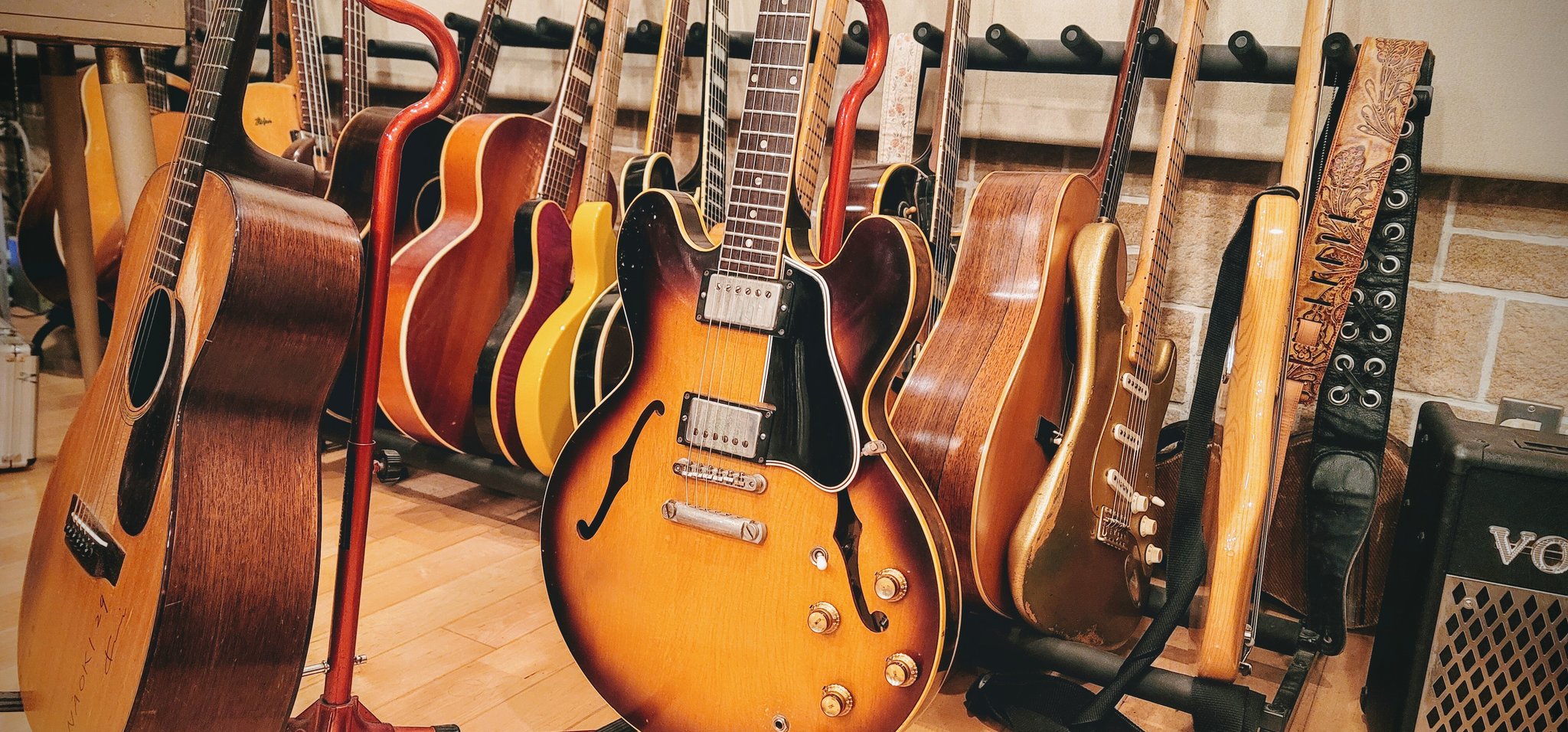 NAOKI PSYCHEDELICO on Twitter: "デリコメンバー全員集合 の夜。 なんか曲が形になってきてる。 スゲ～疲れたと思ったら、朝から一日ご飯食べるの忘れてました← ...