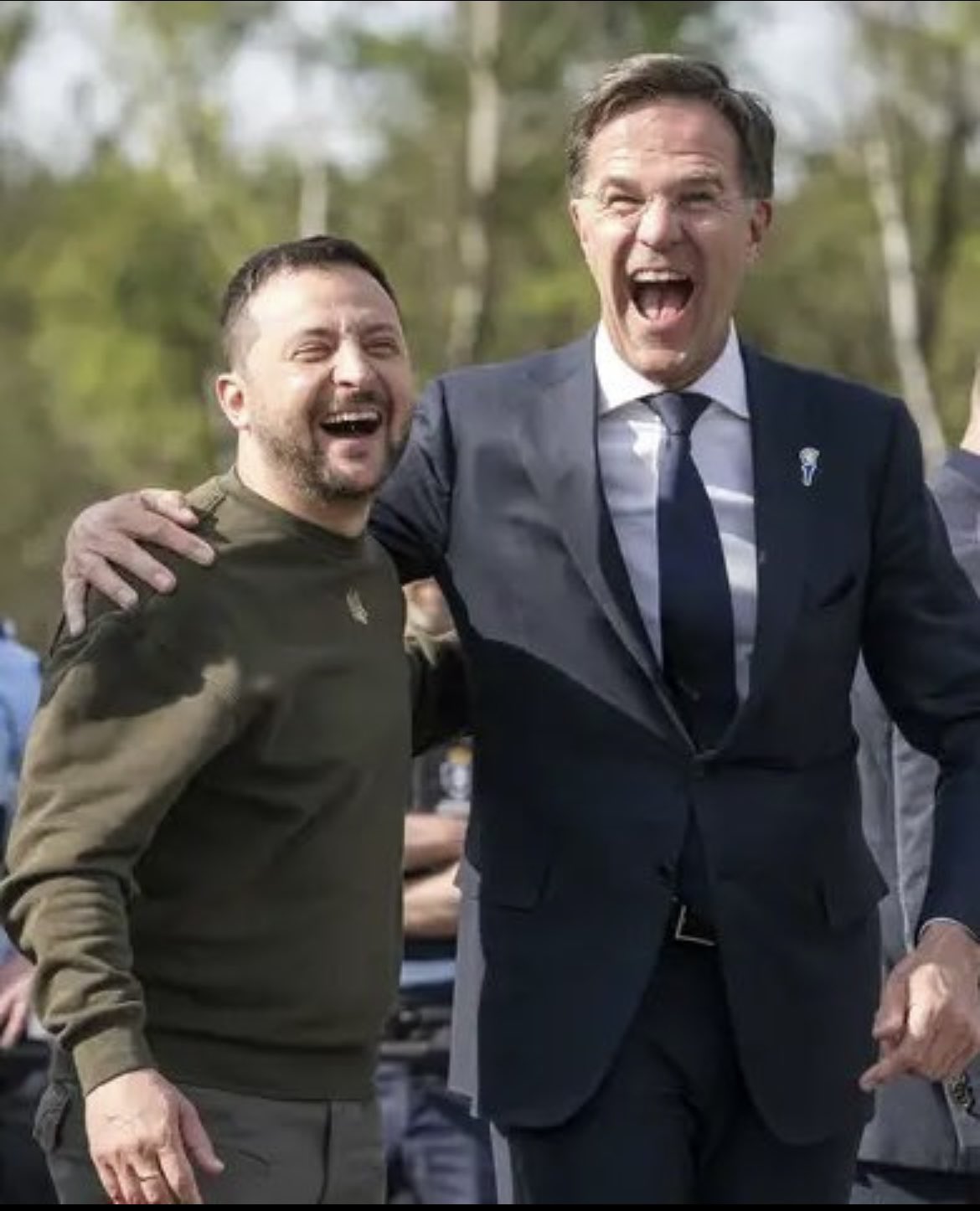 Jan, ‘Institutioneel Extremist’ on Twitter: "Vlodomyr Zelensky: “Is it really true Mark, my ...