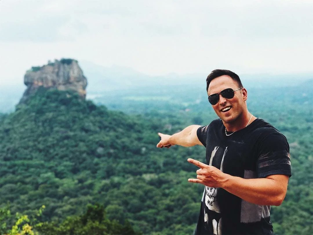 ChrisO_wiki on Twitter: "31/ Oksana contrasts Prigozhin with Defence Minister Sergei Shoigu's ...