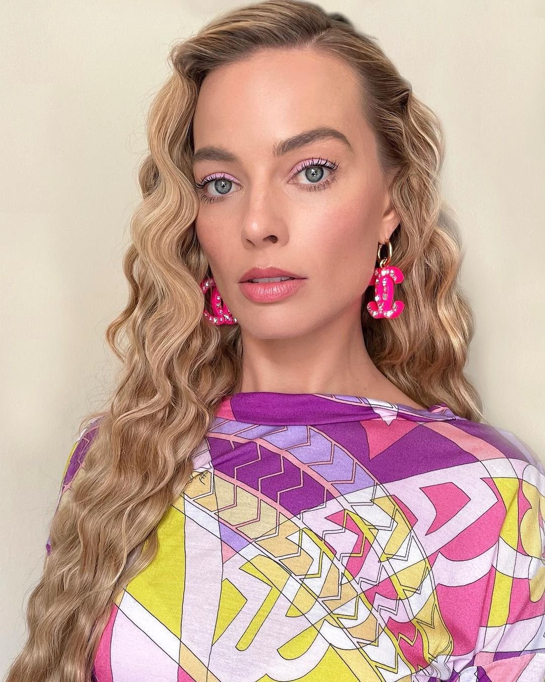 Margot Robbie Daily On Twitter Margot Robbie By Pati Dubroff Barbie