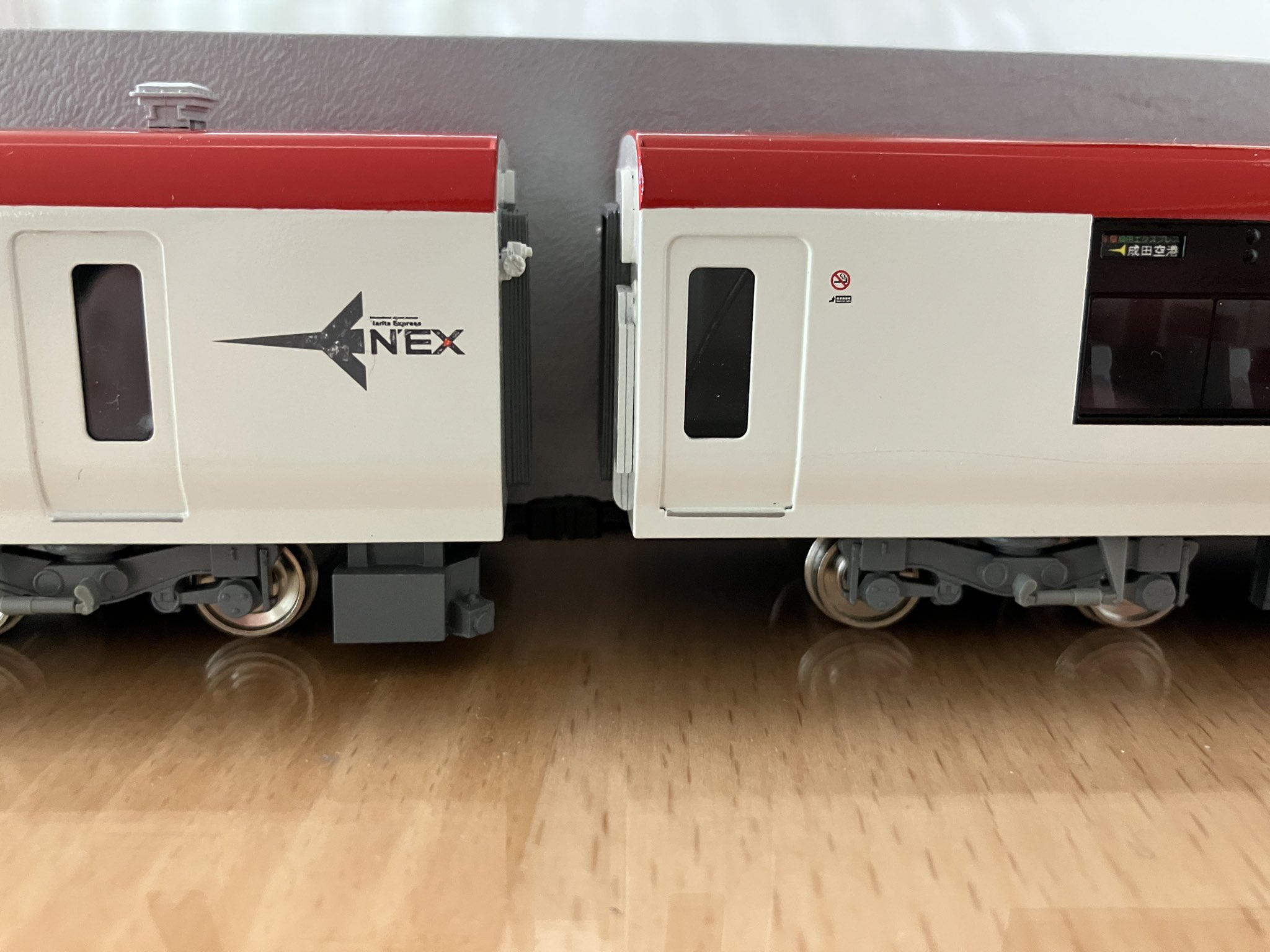 しょーとん on Twitter: "以前から気になっていたE259系の連結間隔(´ω`) ACEカプラーからエンドウ伸縮カプラーに変更したところ、良さげな間隔になりました(´ω`) ある程度 ...