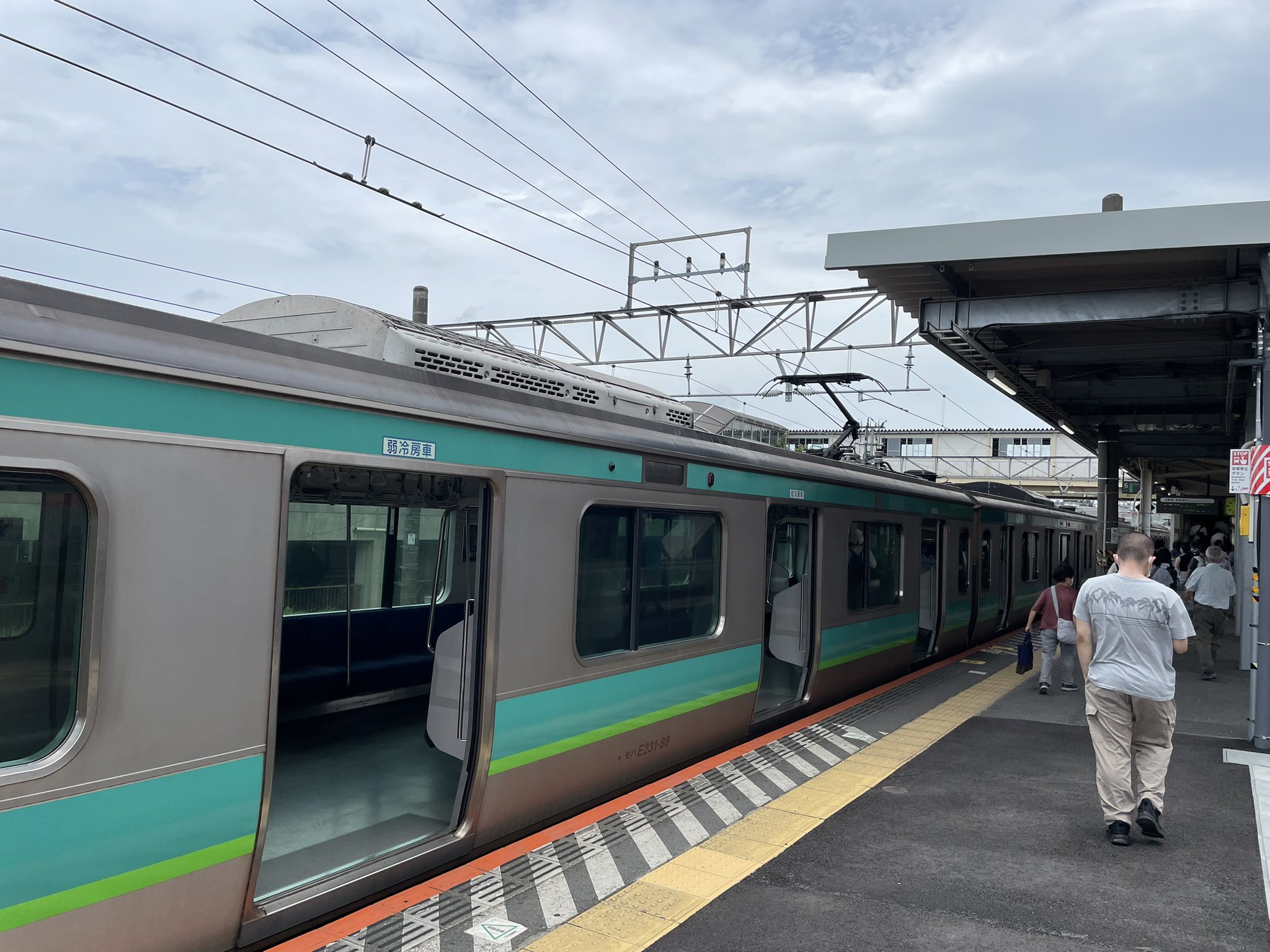 ハロ鉄Acty'23@mm'22小田湘南線©︎💉💉💉💉 on Twitter: "成田駅。 ぶっちゃけ改札出たいが大回りだから改札出られないんだなこれが。 理由:JRバス関東の元横浜市営2 ...