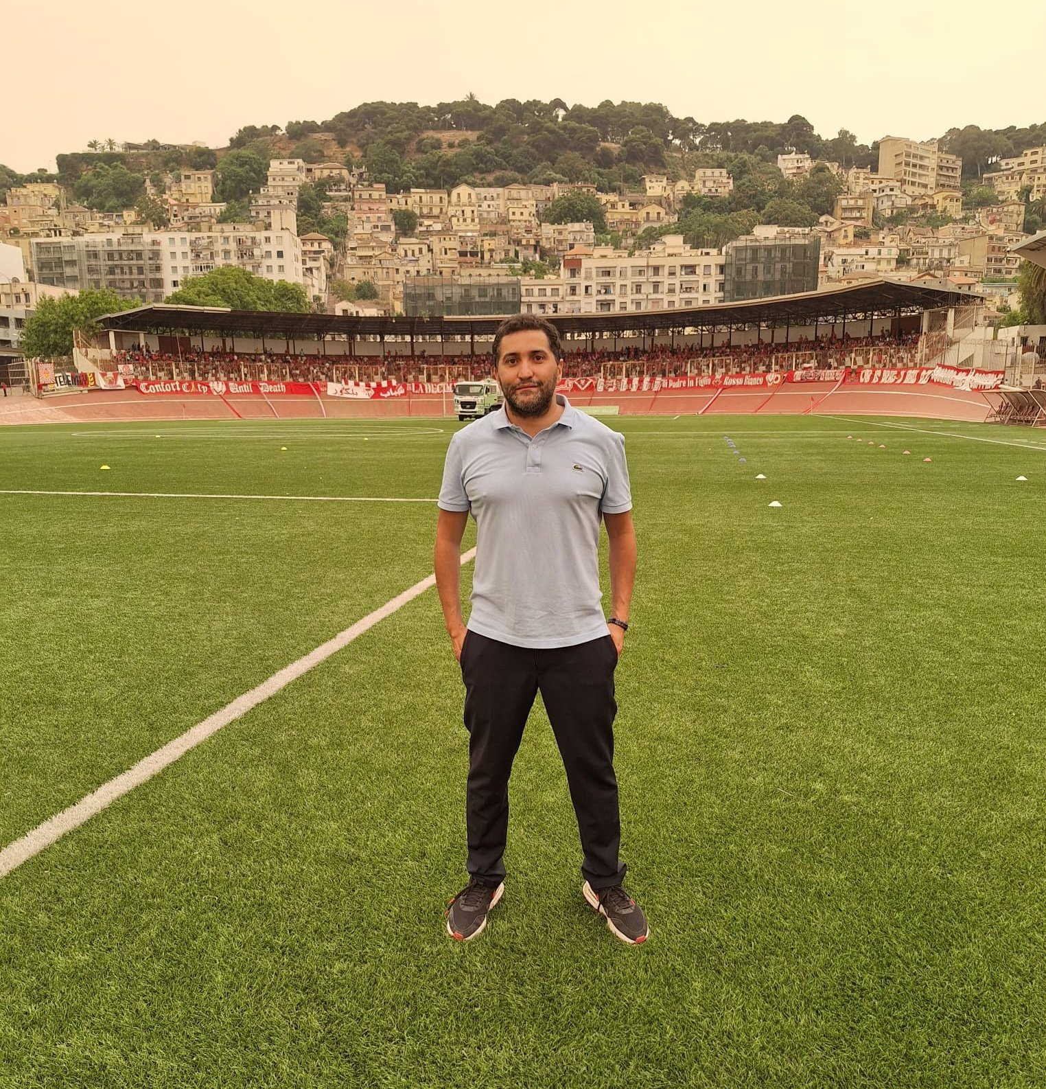 Nabil Djellit on Twitter: "Comme Slimani, j'ai enfin foulé la pelouse du 20 août 1955... Il ...