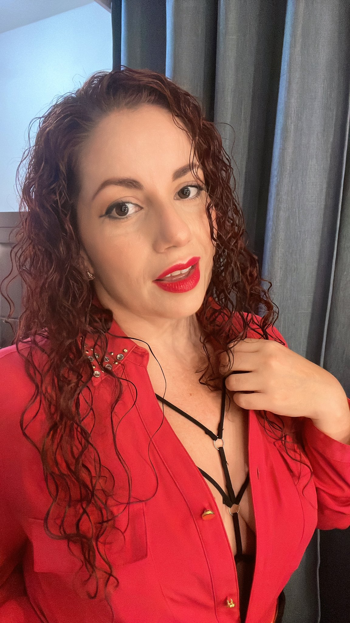 Iskra Arvizu Oficial on Twitter: "Si, me gusta el rosa 😁😁😁 https://t.co/OiLcohqJ6p" / Twitter