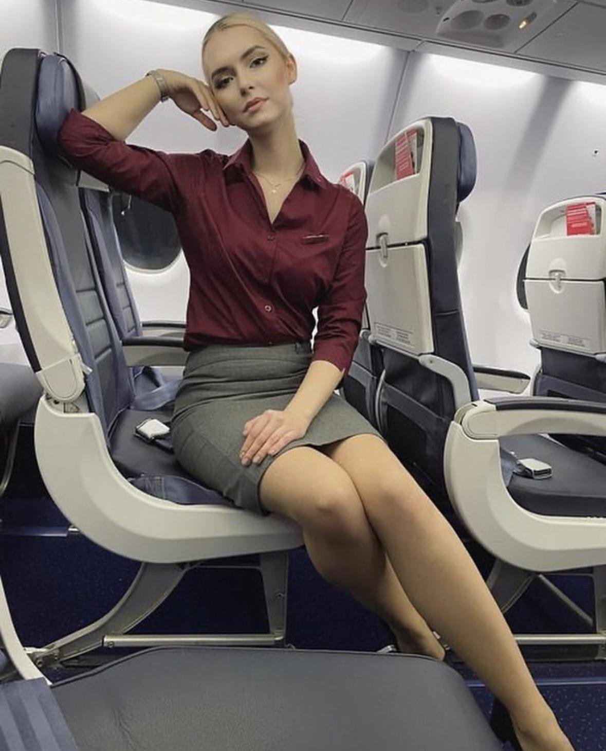Sexy Flight Attendants On Twitter Is She Hot And Sexy Enough For A 7629