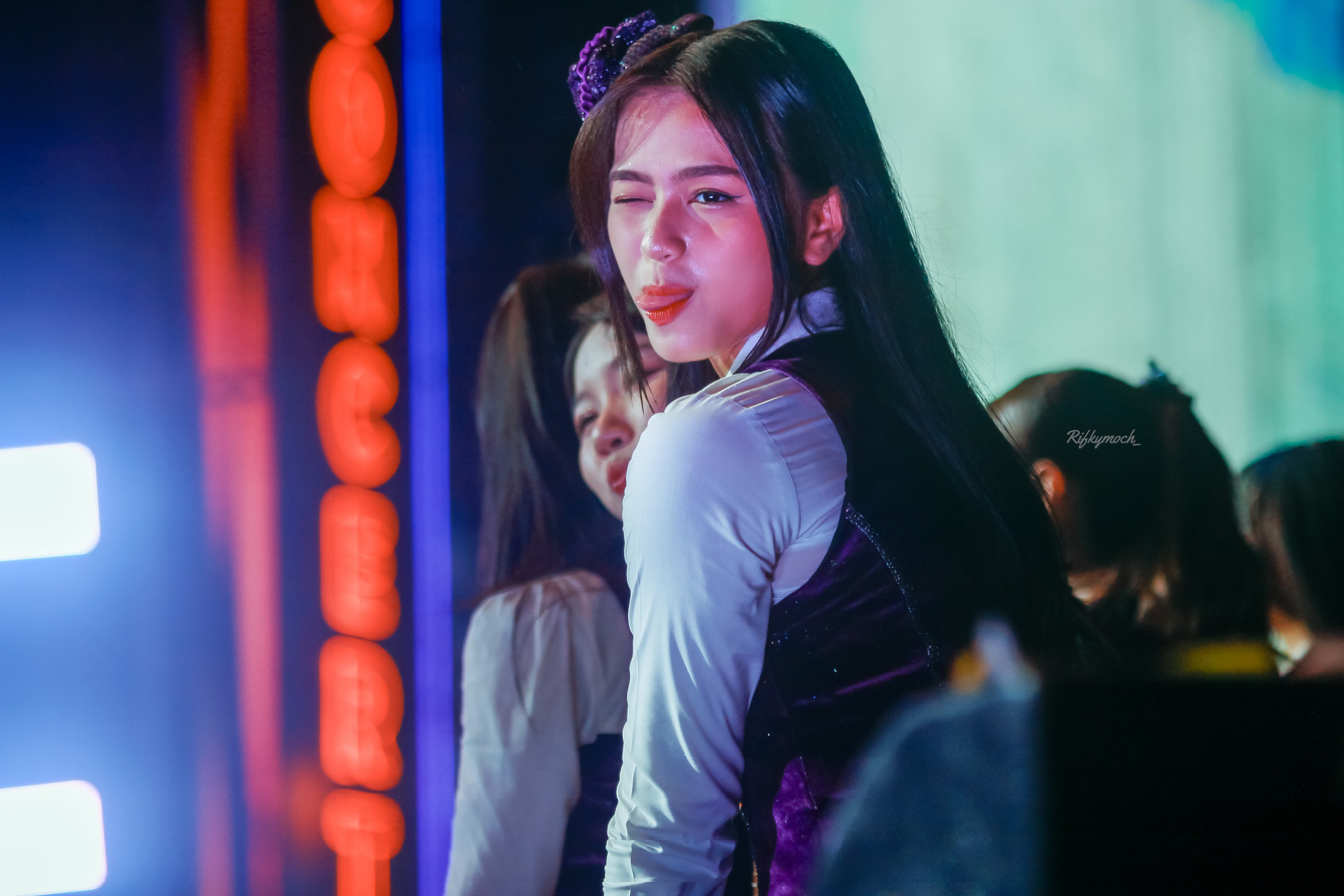 Rifky nor nate river on Twitter: "Divine Light . @I_KathrinaJKT48 in Jakarta fair 2023 https://t ...