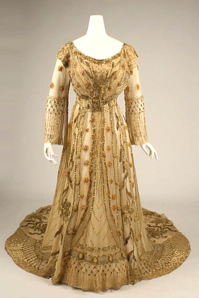 Hiroko Miyamoto on Twitter: "前からの姿と刺繍の細部です。 https://t.co/KM37rvj1Dz" / Twitter