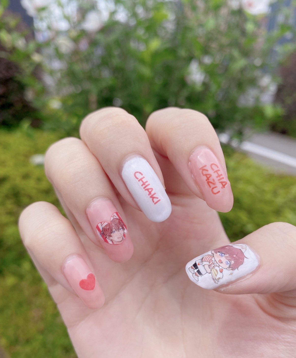 emo cafe on Twitter: "『#明けても暮れても』 ☕️コラボカフェ☕️ ️グッズ紹介 ️ ￣￣￣￣￣V￣￣￣￣￣ 🐶🐱 プチペイントシールは、 ネイルやボディに貼れます 当日 ...