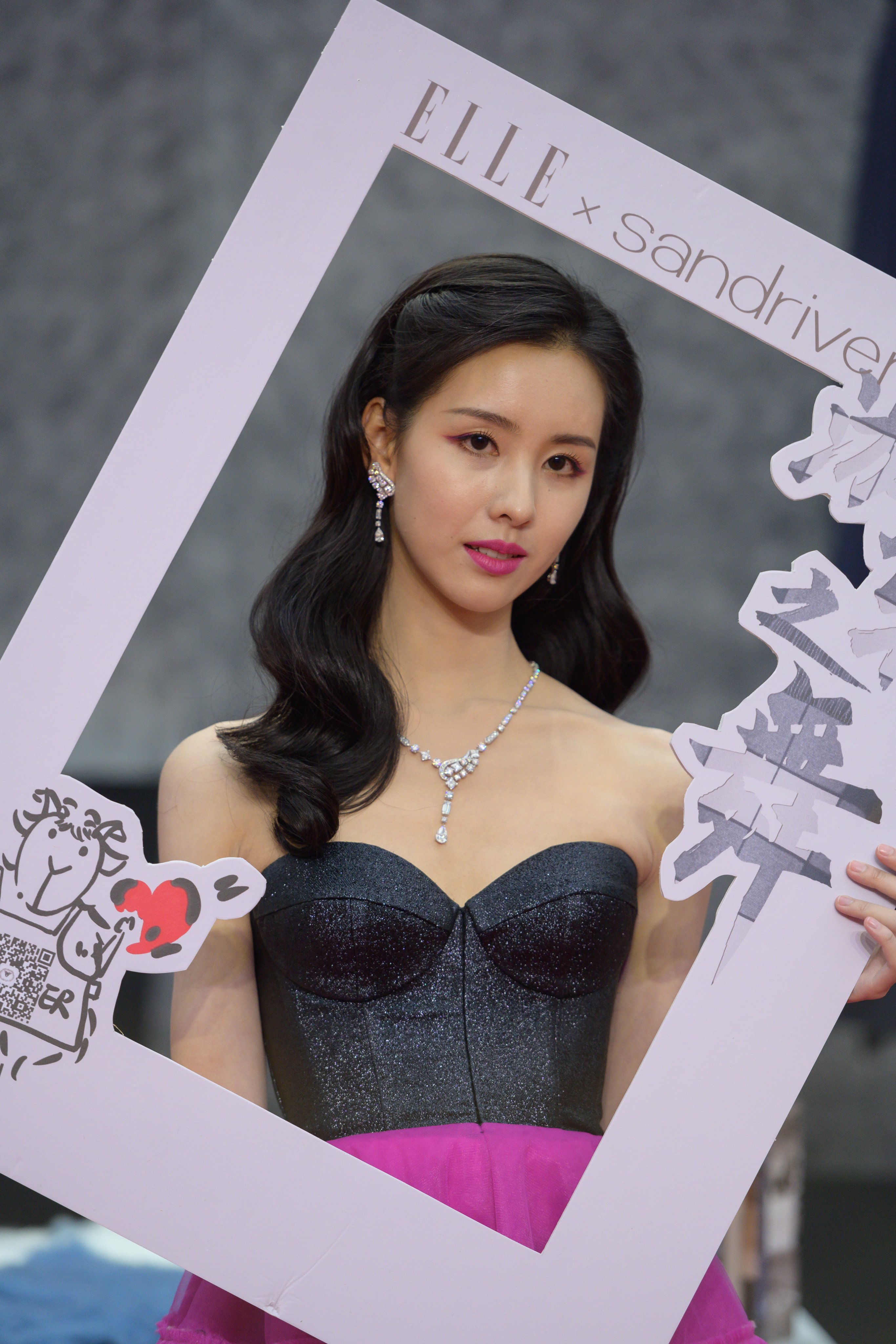 宇宙美女馆 on Twitter: "陈都灵低胸粉裙大长腿生图写真 [44P+2.83G] #明星写真 #明星生图 #生图 #明星 #陈都灵 No.mx515 @yuzhoumeinv 自购 ...