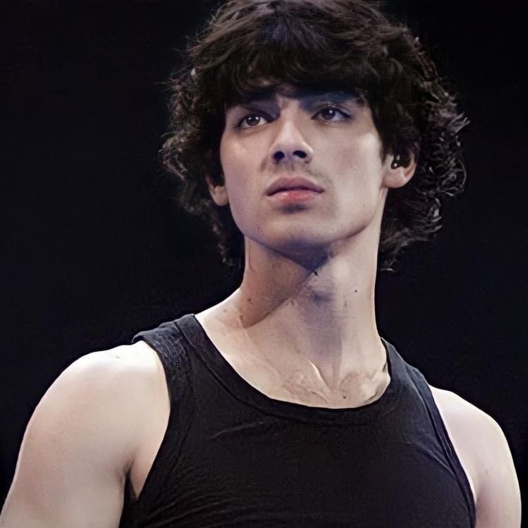 Konnie Jonas 🇲🇽 on Twitter: "Te quiero mucho Mr. Perfectly fine alias el polilla me sigues ...