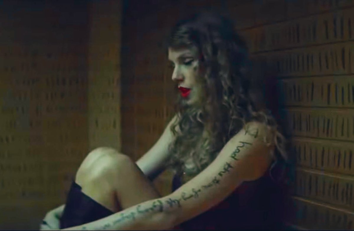 Taylor Swifts Tattoo On Her Arm