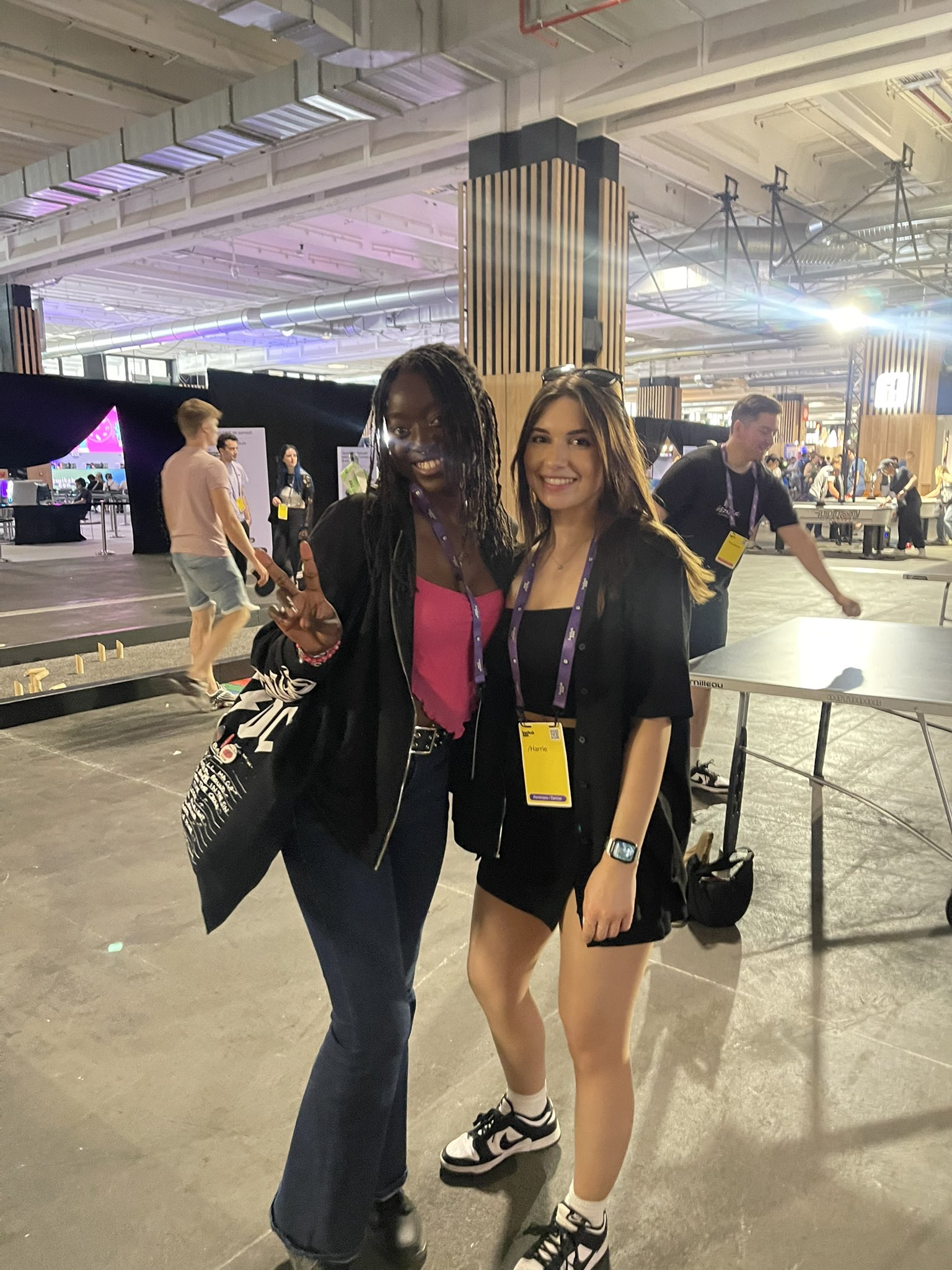 Jaz🎗@ left TWITCHCON on Twitter: "@HarrieSilver SLAYED https://t.co/uYOEbrSkbC" / Twitter