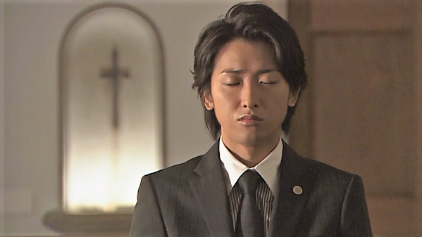 成瀬 領 on Twitter: "（子供たちの聖歌が優しく響く教会の中、そっと目を閉じる。 …ゆっくり目を開くと、前方に座るしおりに背後から鋭い視線を送る） https://t.co ...