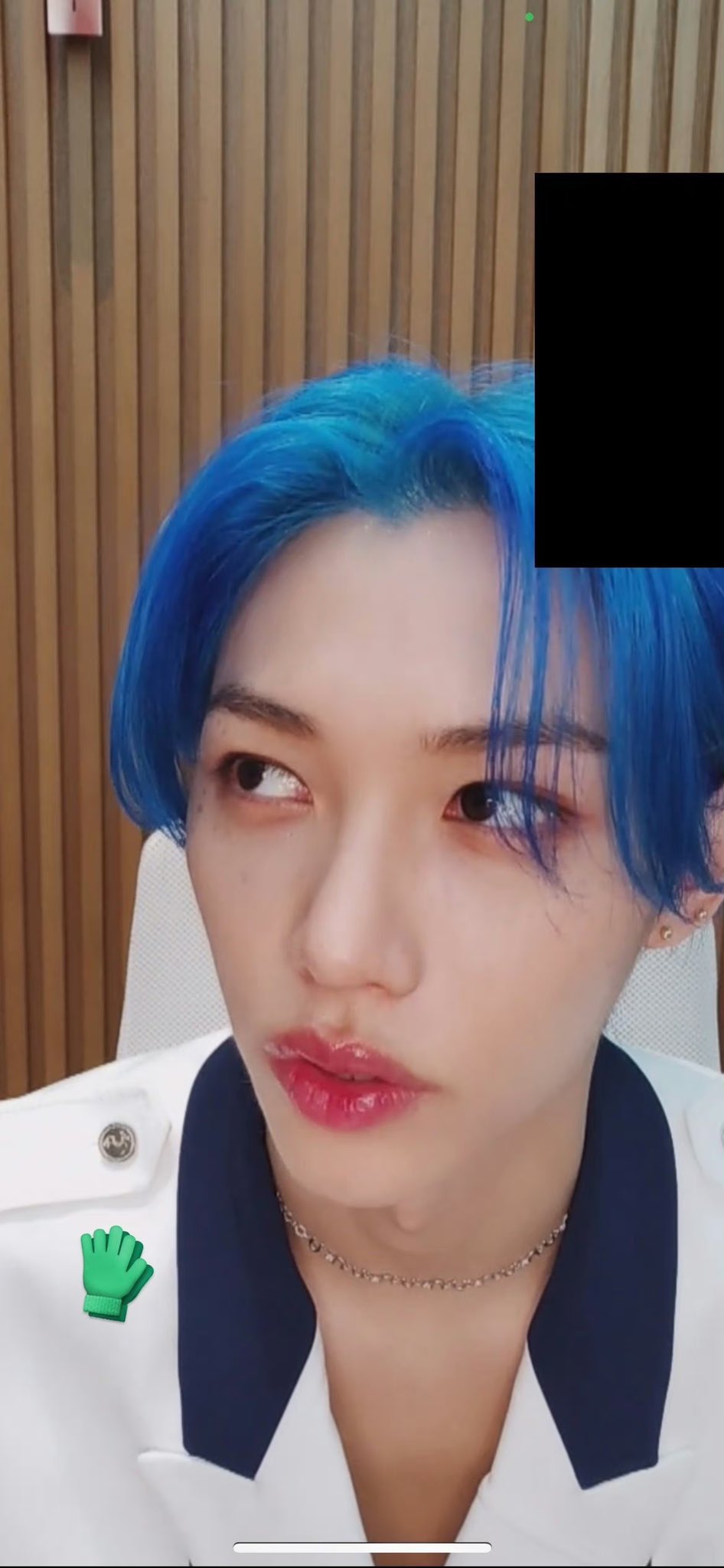 SKZ Info Esp ★★★★★ on Twitter: "FELIX BLUE HAIR Hoy SKZ tenía un evento de videollamada para kms ...