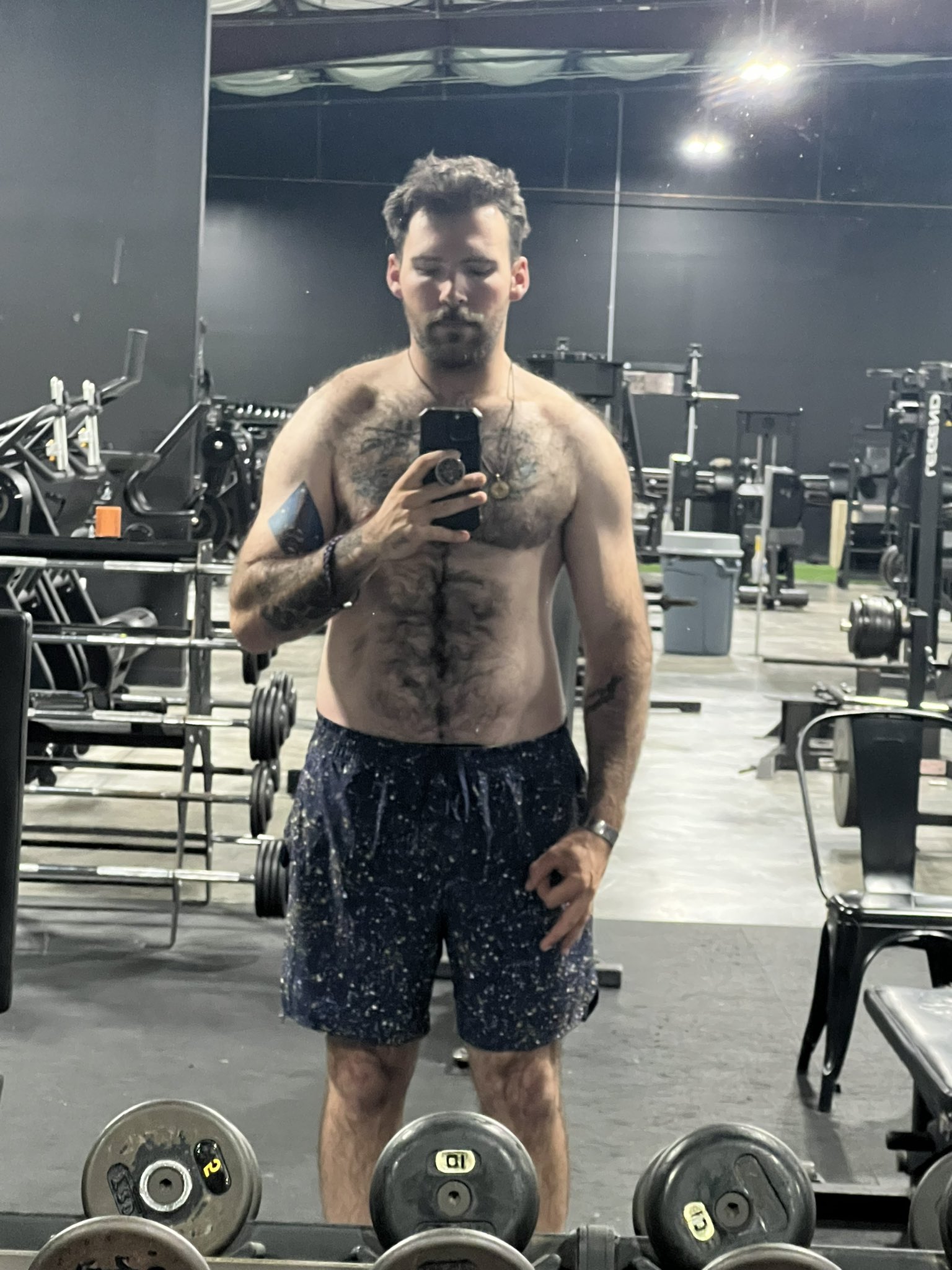 Squad Daddy Dev on Twitter: "I can feel myself getting bigger https://t.co/cEM3HE5Ljq" / Twitter