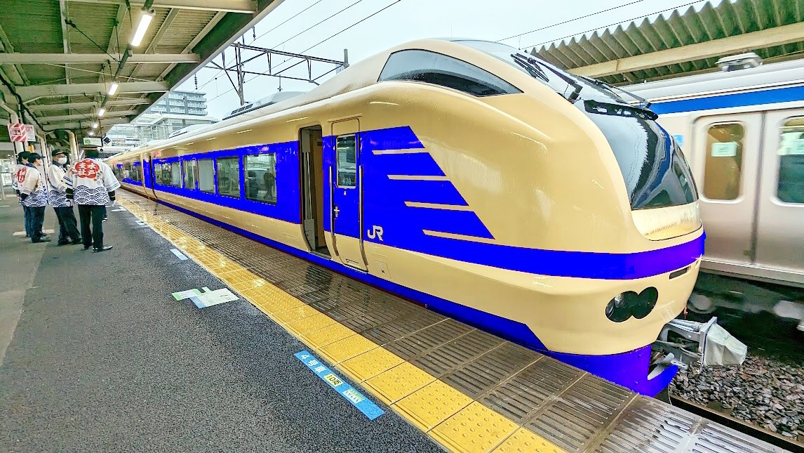 蒼崎 一希@C102土曜東“エ” 55a on Twitter: "いなほの運用が変わって余剰となって秋田に入場したE653系、ついでに内装大改装して外見を車内にあわせてこんな感じで出てきて ...