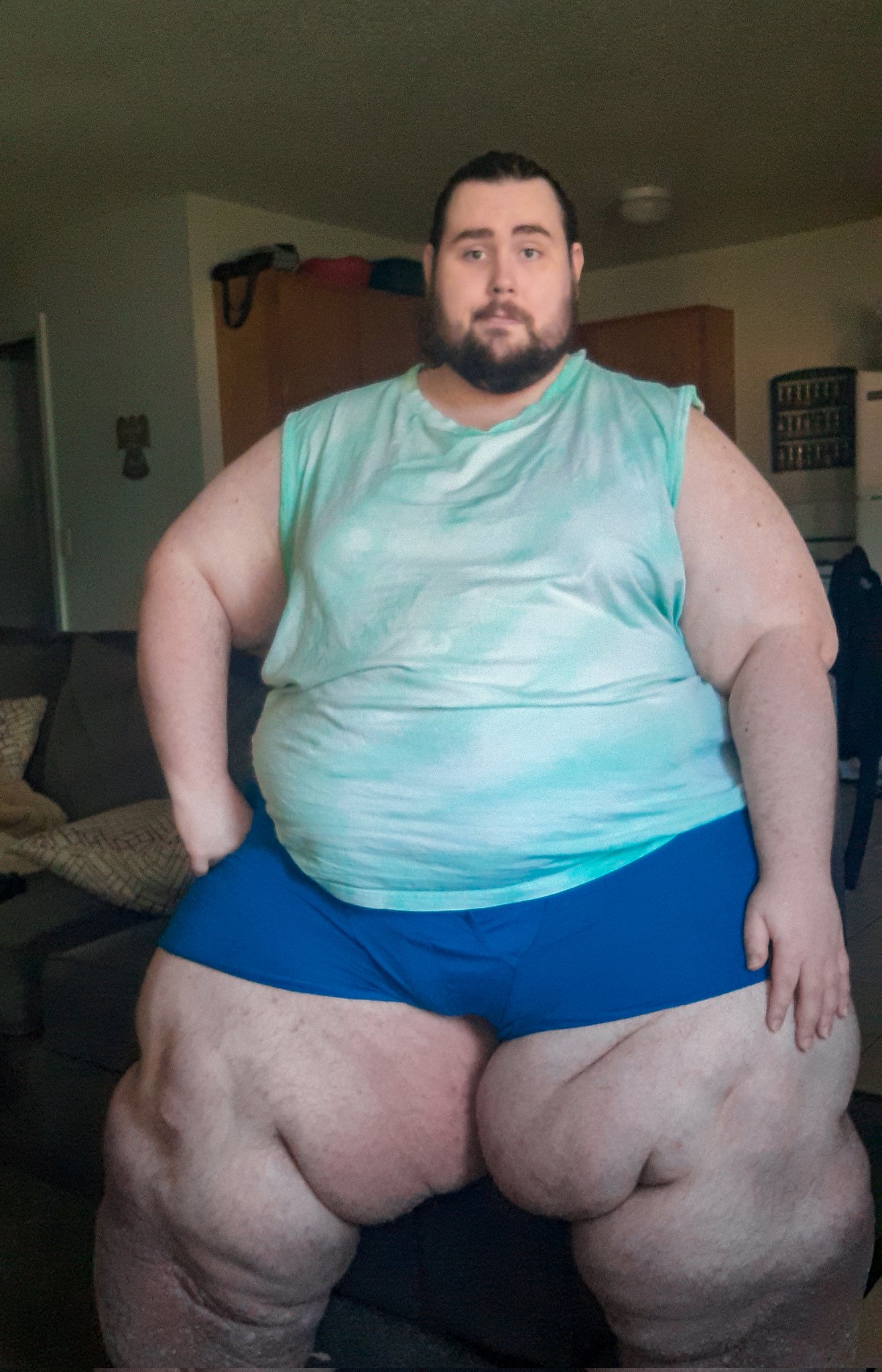 Pear Bear on Twitter: "An Early Morning Golden Hour PearBear lookin Plump as a Peach Wanna help ...