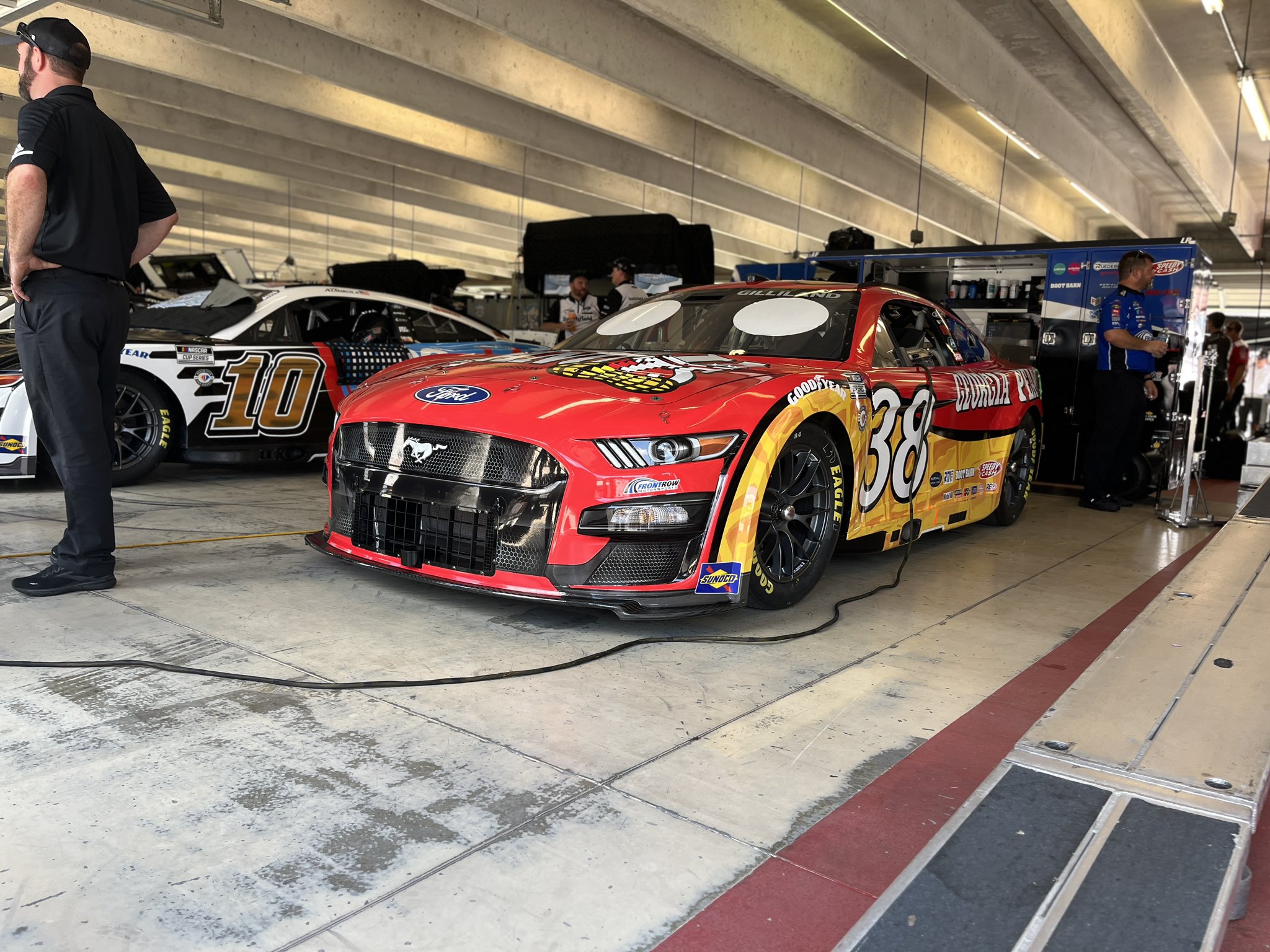 Front Row Motorsports on Twitter: "Down at @ATLMotorSpdwy the @gapeanuts and @fr8auctions Fords ...