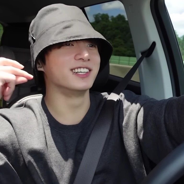 จึ๋งจึ๋ง| ☆𝑺𝒆𝒗𝒆𝒏☆ on Twitter: "1.แบรนด์ VARZAR หมวกใบนี้พี่จองกุกใส่บ่อย ศลป.คนอื่นก็ใส่เยอะเลยย ...