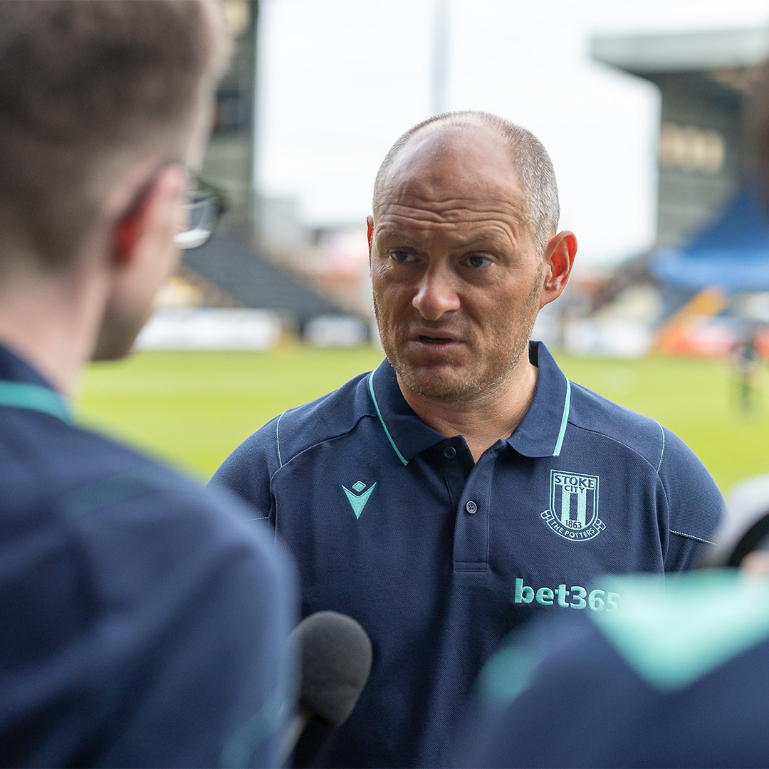 Stoke City FC on Twitter: "The boss reacts to a comfortable afternoon 😌 https://t.co/nIsxoqkJqc ...
