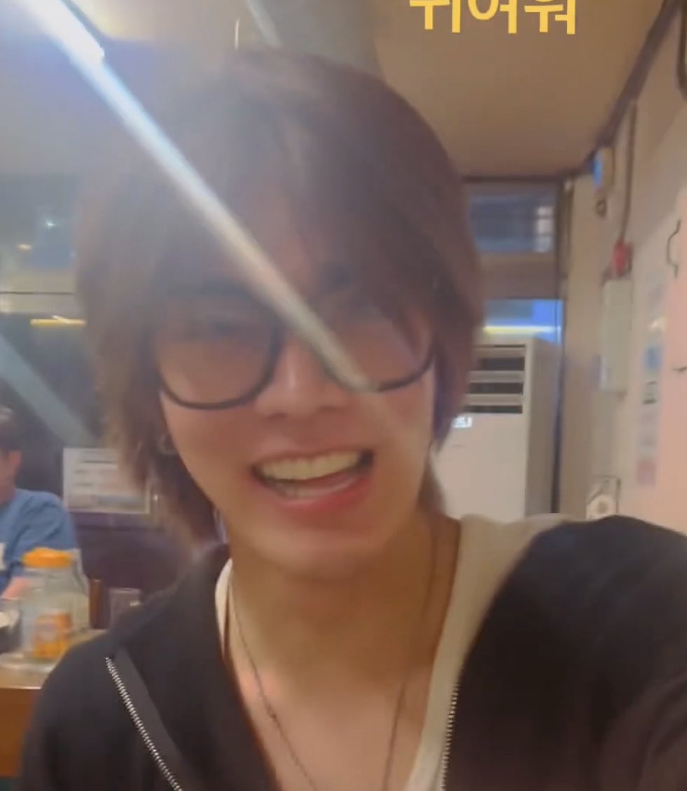 Tapu on Twitter: "kiyo～🤏🏻🤏🏻 #YUTA #中本悠太 https://t.co/dvI0EIHoqW" / Twitter