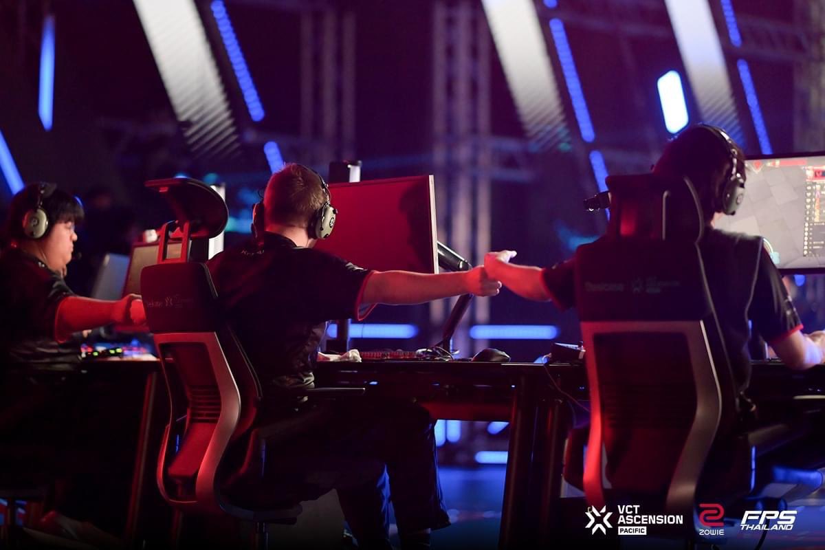 FPSThailand on Twitter: "さいこう 🔥 เกมสุดท้ายขาด ! SCARZ ตีตั๋วเข้าไปรอรอบชิง เป็นทีมแรก หลังเอาชนะ ...