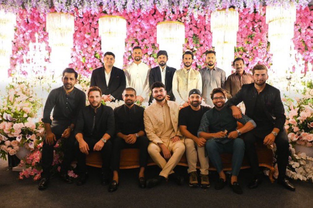 sadia 🇵🇰 on Twitter: "What u see what I see 🤧🙂 https://t.co/ca3TRvADgs" / Twitter