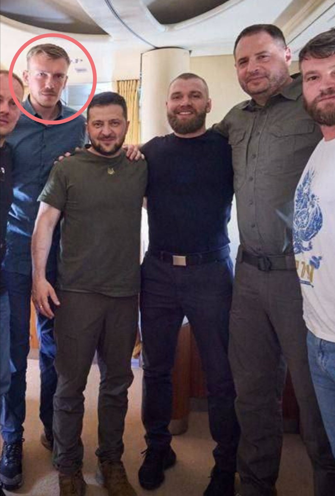 Pandamonium ☕ on Twitter: "Він ще потримає виблядків за горло https://t ...