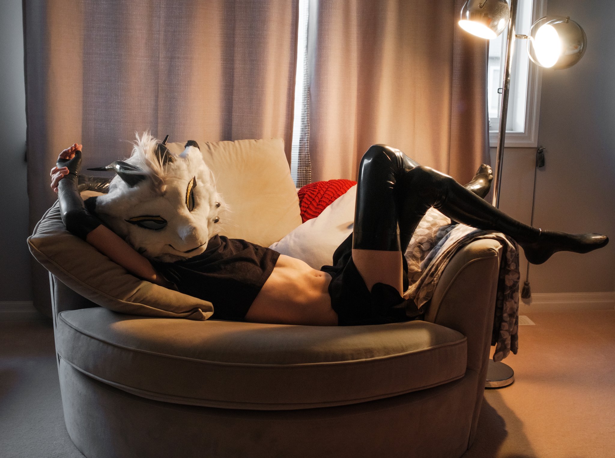 Kyuso on Twitter: "I'll let this one speak for itself. 🤍 #squeakysaturday https://t.co ...