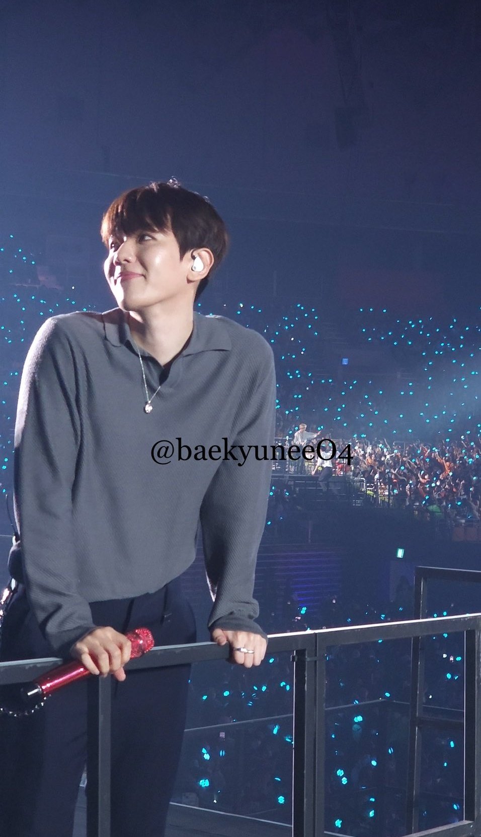 lif 🌸 on Twitter: "exo’s baekhyun singing day6 - you were beautiful in his twitter space 😭 https ...