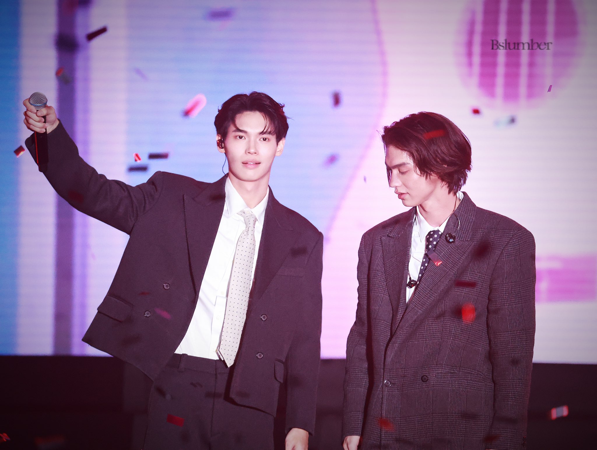 Bslumber on Twitter: "Take your hand #BrightWinSBSTour2023inHK #bbrightvc #winmetawin #ไบร์ทวิน ...