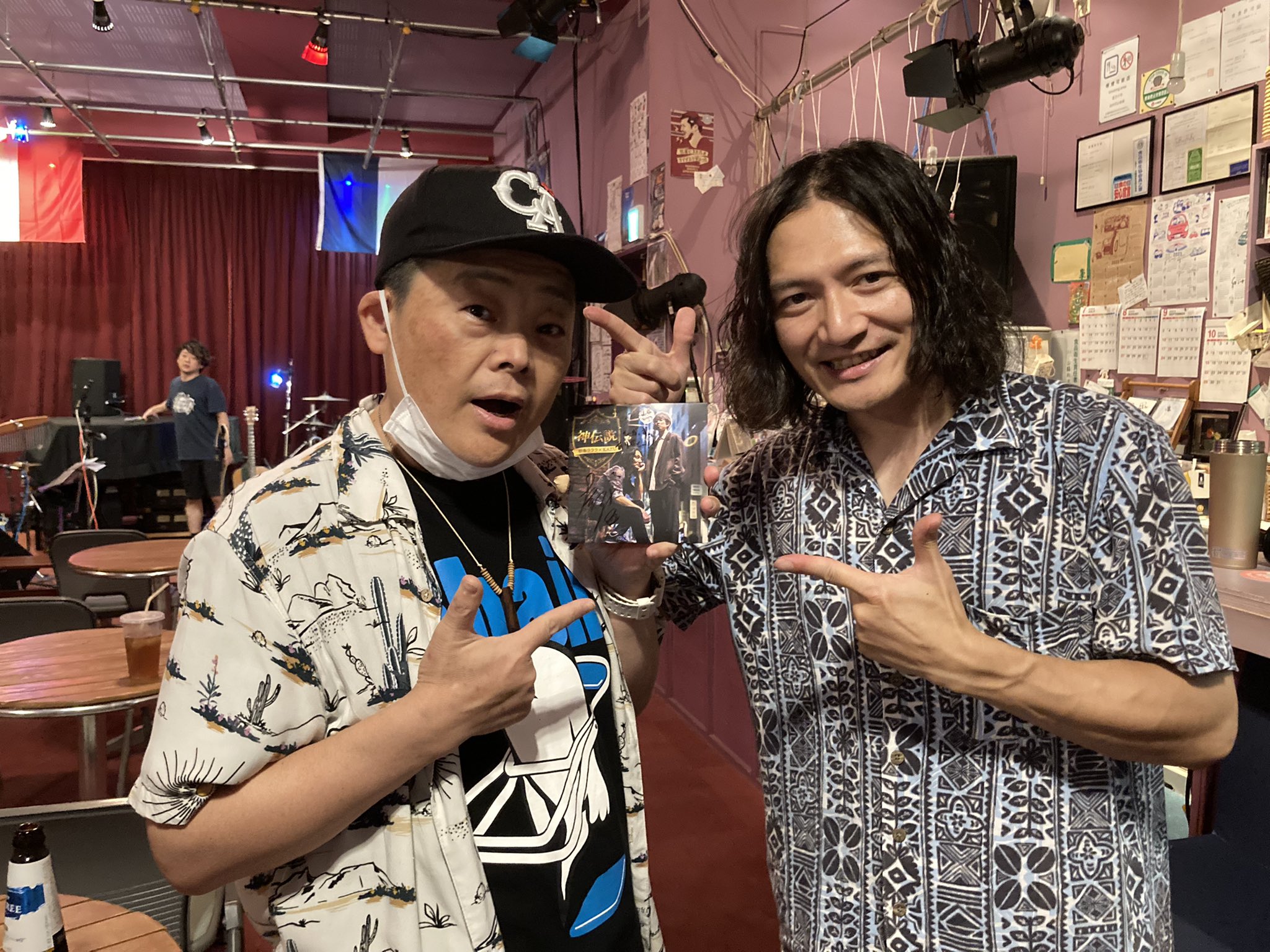 ひがっす@7.23 コザお笑い劇場出演 on Twitter: "しごおわからの高速飛び乗り、地元・コザへ！ ジターヌ着いたらライブが終わってた…。😢 が、目的の1つ、KAZUさん＆杉本ラララ ...