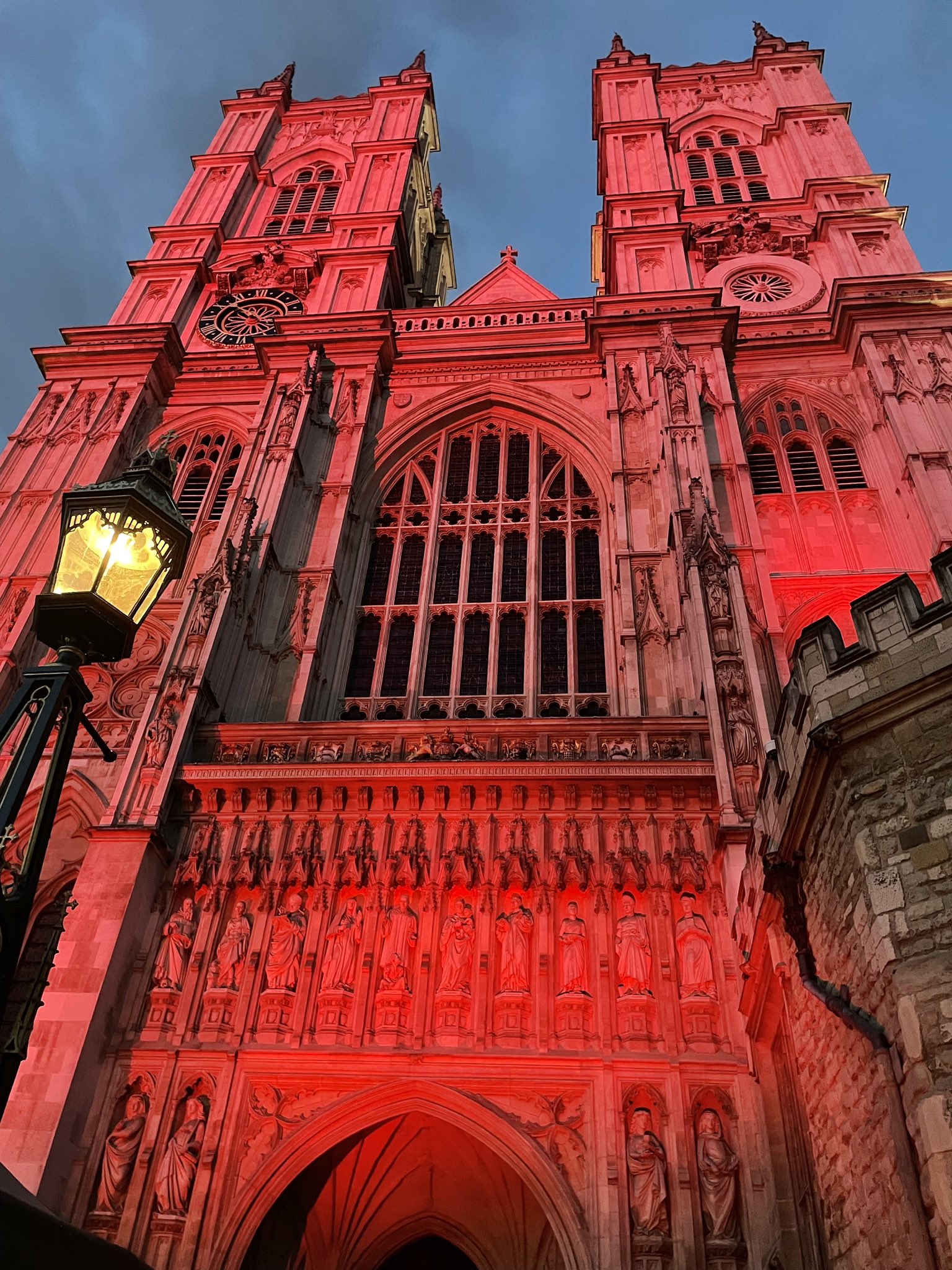 Westminster Abbey on Twitter: "As the sun sets over London, the Abbey ...