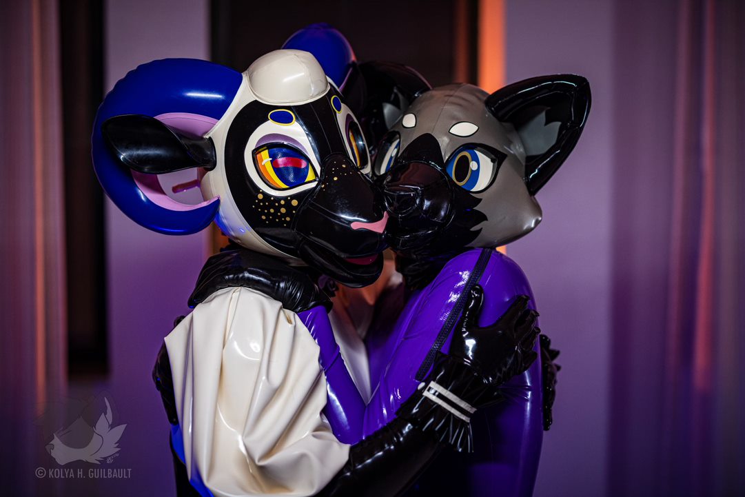 Vysel on Twitter: "Big rubber hugs~! The best kind, especially with another rubber cutie~! :3 # ...