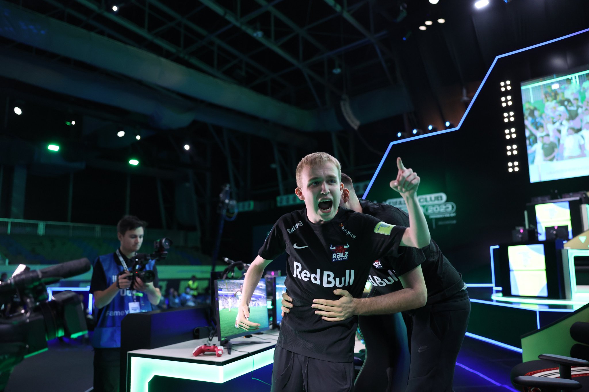 FIFAe on Twitter: FIFAe on Twitter:
