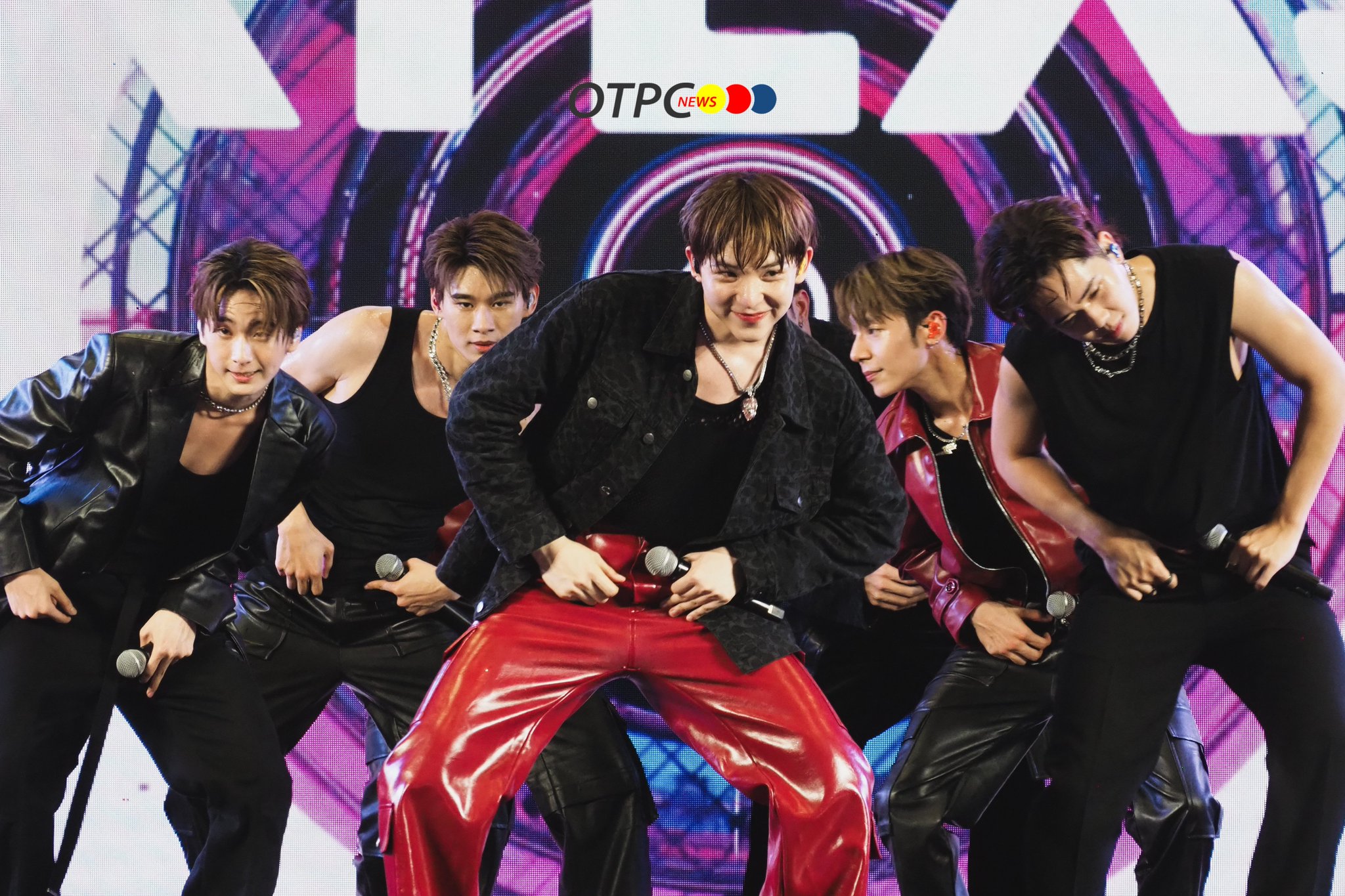 OTPC News on Twitter: "7 หนุ่ม #ATLAS_TH จากค่าย #XOXOentertainment ร่วมงาน Twave Music คลื่น ...