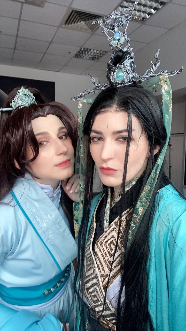 Goth Winnie on Twitter: "Сводили наш куст на прогулку с @milana_tepesh https://t.co/sFPbW0qH56 ...