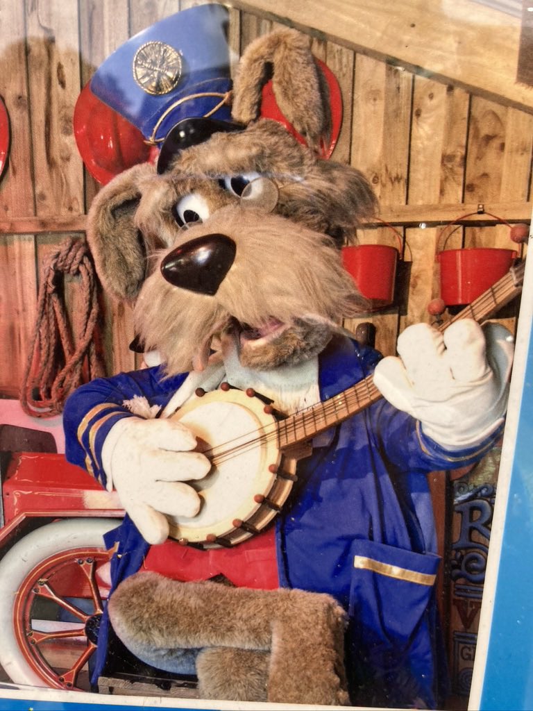 Animatronic Of The Day (SUBMISSIONS OPEN) on Twitter: "Today's animatronic of the day is Captain ...